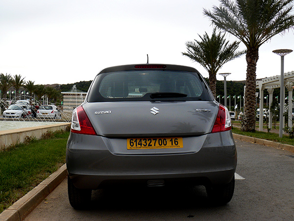 DZautos : Magazine Automobile: La Suzuki Swift HB (5 portes) fait son ...