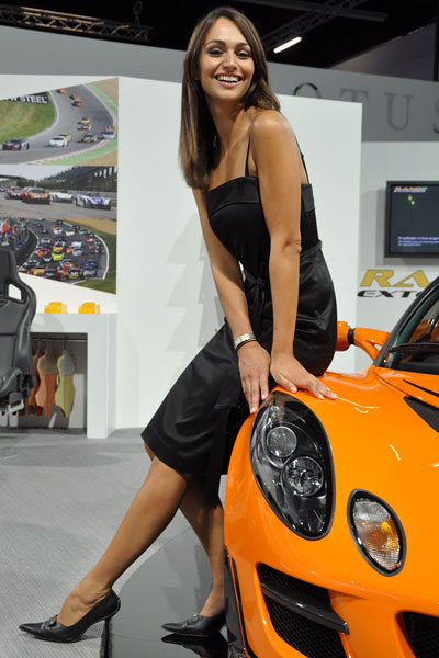 Les plus belle femmes des salons auto | DZautos : Magazine Automobile