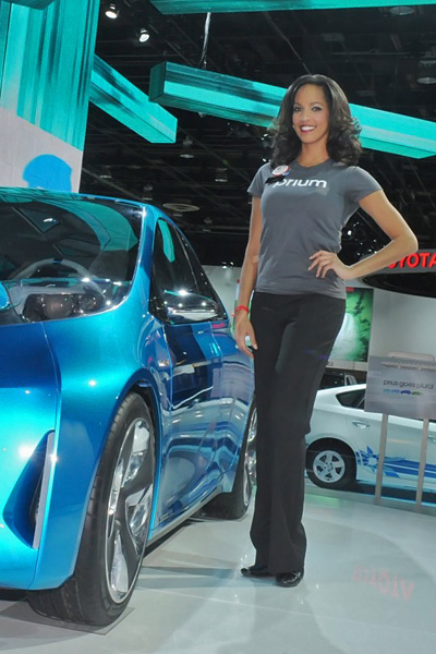 Les plus belle femmes des salons auto | DZautos : Magazine Automobile